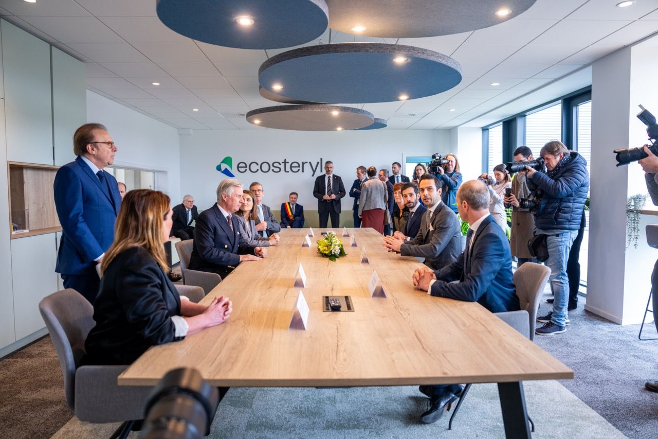 Belgique : Sa Majesté le Roi a visité Ecosteryl